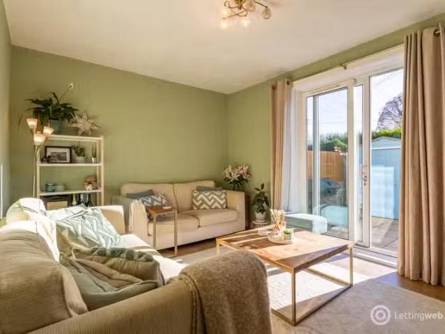 Unique 2 BR Property to rent in Broomfield Crescent, Corstorph.