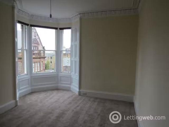 Charming 2 BR Property to rent in Bruntsfield Avenue, Edinburg.