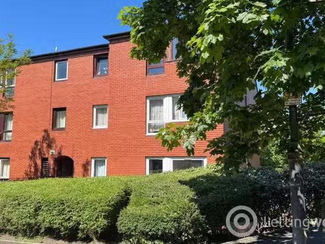 Rental! 2 BR Property to rent in Buccleuch Street, Cowcaddens.