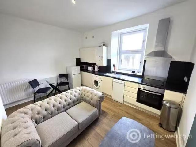 Unique 2 BR Property to rent in Commerce Street, City Centre.