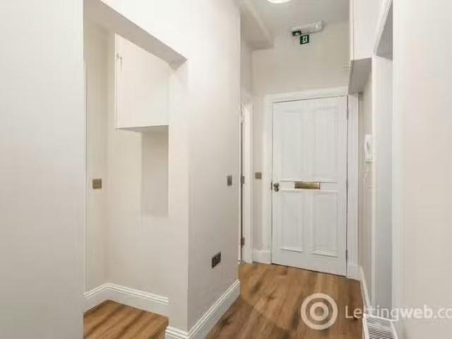 Rental! 2 BR Property to rent in Dalgety Avenue, Edinburgh, Mi.