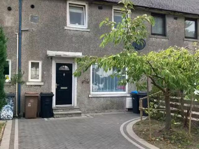 Nice 2 BR Property to rent in Fernhill Drive, City Centre, Abe.