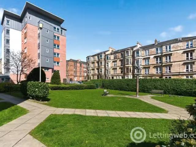Charming 2 BR Property to rent in Finlay Drive, Glasgow