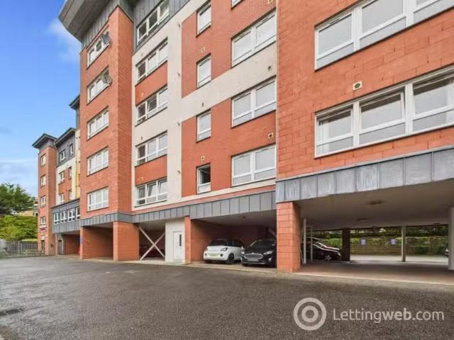 Unique 2 BR Property to rent in Finlay Drive, Glasgow