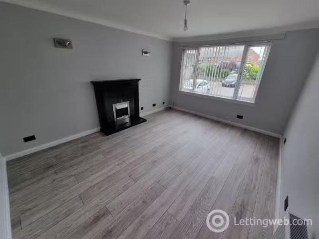 Just in! 2 BR Property to rent in Flat A, 51 Fonthill Road, Ab.