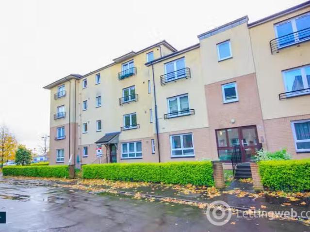 New 2 BR Property to rent in Flat 2/2 4 Comelypark Street, Gla.