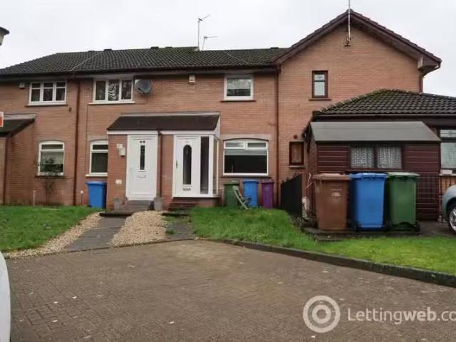 Just in! 2 BR Property to rent in Hogarth Gardens, Carntyne