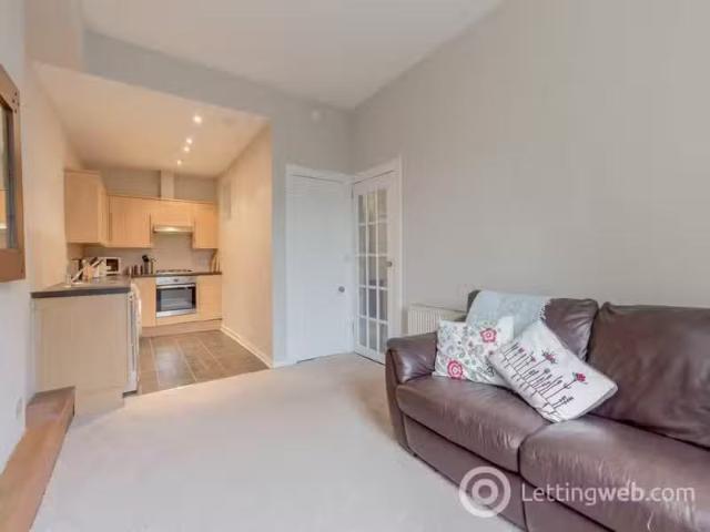 New 2 BR Property to rent in Iona Street, Leith, Edinburgh