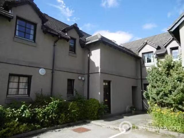 Cozy 2 BR Property to rent in Kennerty Court, Peterculter, Abe.