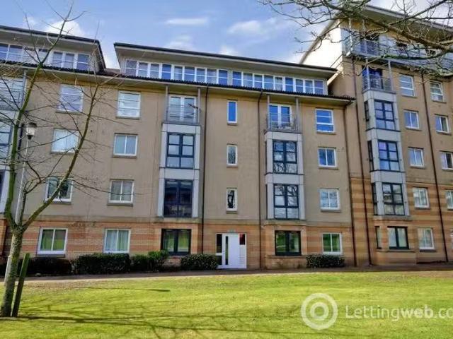 Nice 2 BR Property to rent in Links Road, City Centre, Aberdee.