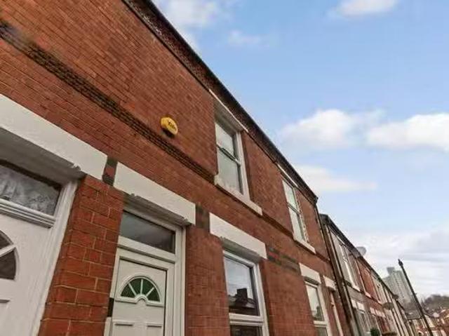 Deal! 2 BR Property to rent in Lichfield Road, Sneinton, Notti.