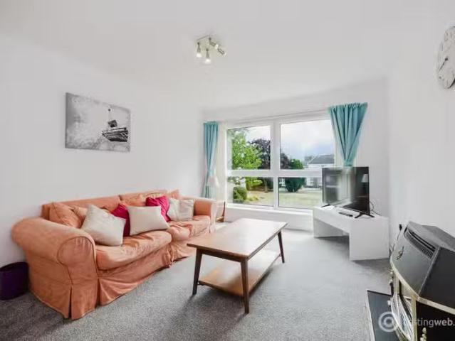 Just in! 2 BR Property to rent in Mortonhall Park Place, Edinb.