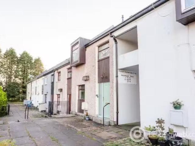 For Rent! 2 BR Property to rent in Provost Graham Avenue, Hazl.