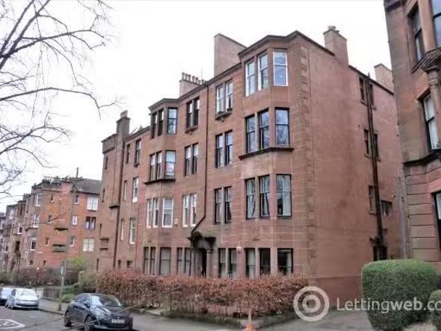Unique 2 BR Property to rent in Queensborough Gardens, Glasgow.