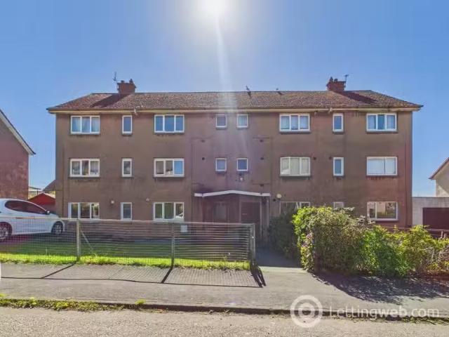 Unique 2 BR Property to rent in Ransome Gardens, Clermiston, E.