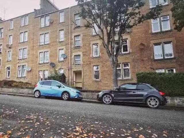 Deal! 2 BR Property to rent in Scott Street, West End, Dundee.