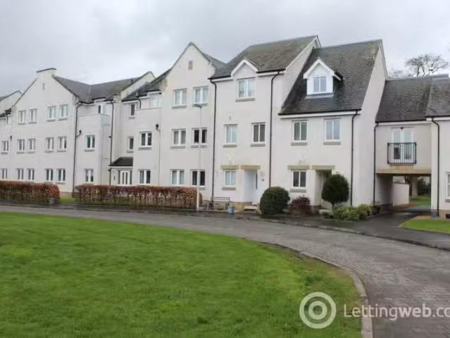 Unique 2 BR Property to rent in Saint Davids Gardens, Dalkeith.