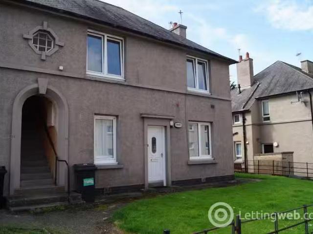 Cozy 2 BR Property to rent in Seaforth Road, Aberdeen, AB24