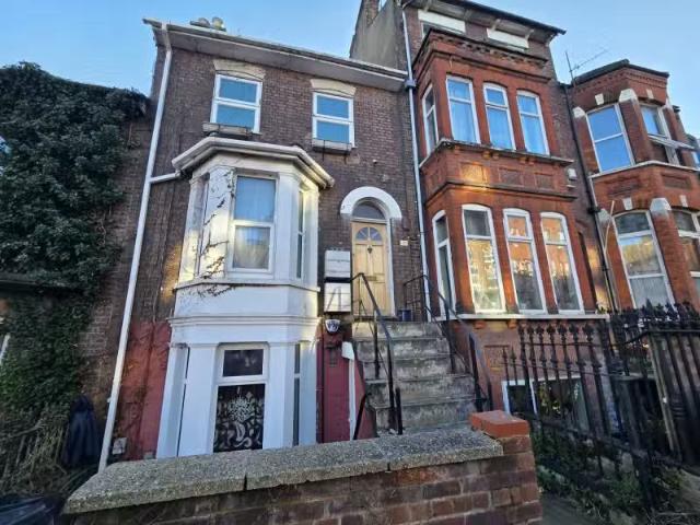 Rental! 2 BR Rothesay Road, LUTON