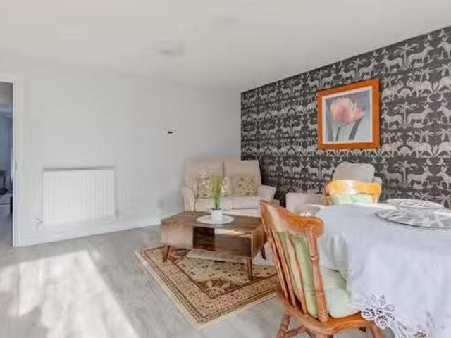 Unique 2 BR Wesley Avenue