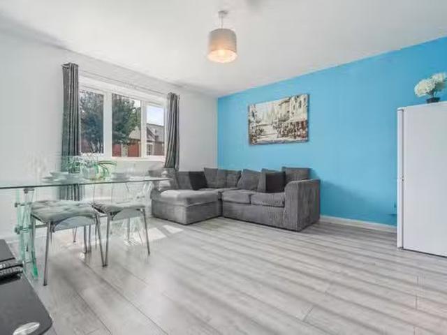 For Rent! 2 BR Whitehorse Road
