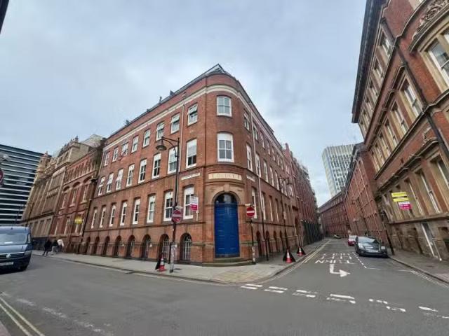 Charming 2 BR Wimbledon Street, LEICESTER