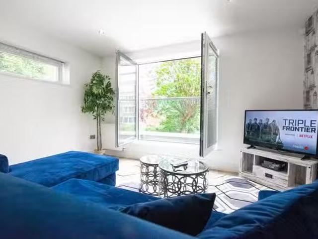 New 2 BR Triangle West