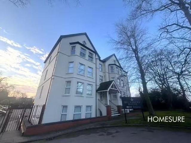 Cozy 3 BA 4 bedroom flat for rent in Ullet Road, Liverpool, L8