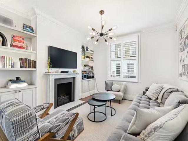 Rental! 3 BA 4 bedroom property to let in Smith Terrace, Londo.