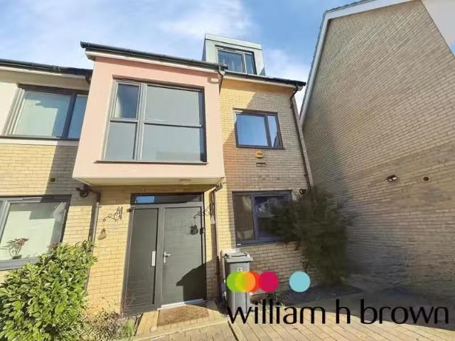 Deal! 3 BA 4 bedroom town house for rent in Endeavour Way, Col.
