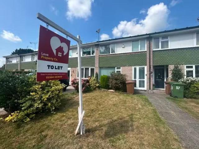 Cheap 3 bedroom terraced house for rent in Clifford Road, Bent.