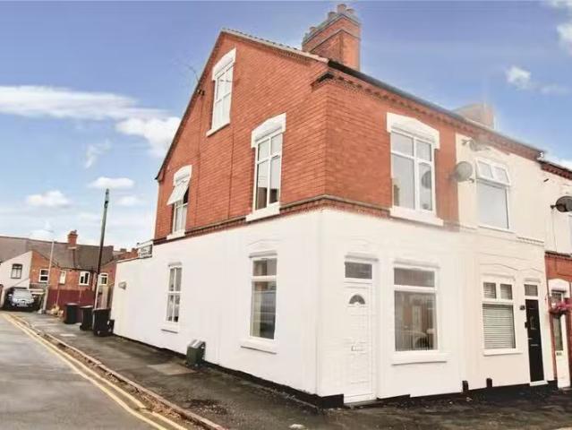 New 3 bedroom End Terrace House to rent, Manor Street, Hinckle.