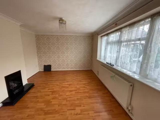 Charming 3 bedroom house for rent in Claverham Park, Claverham.