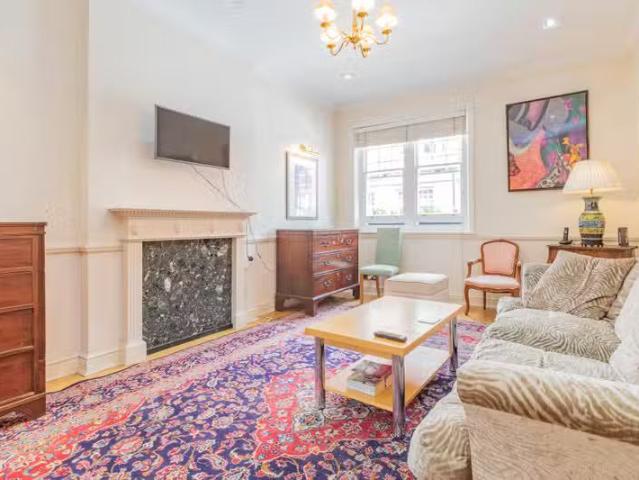 For Rent! 3 bedroom property to let in Holbein Mews, London, S.