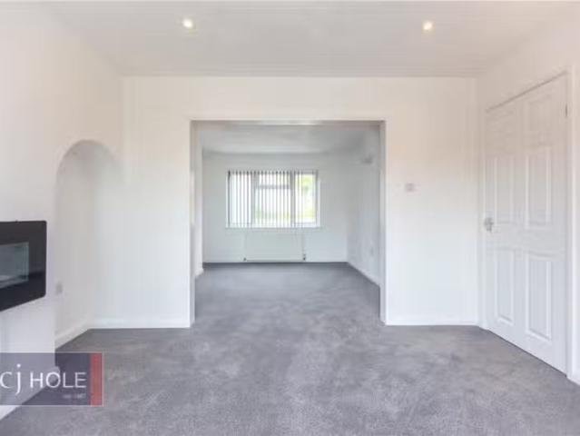 Just in! 3 bedroom semi detached house for rent in Gages Road.