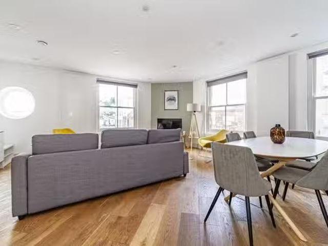 Unique 3 BR Dingley Place