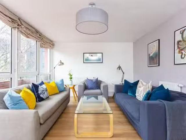 Just in! 3 BR Old Street
