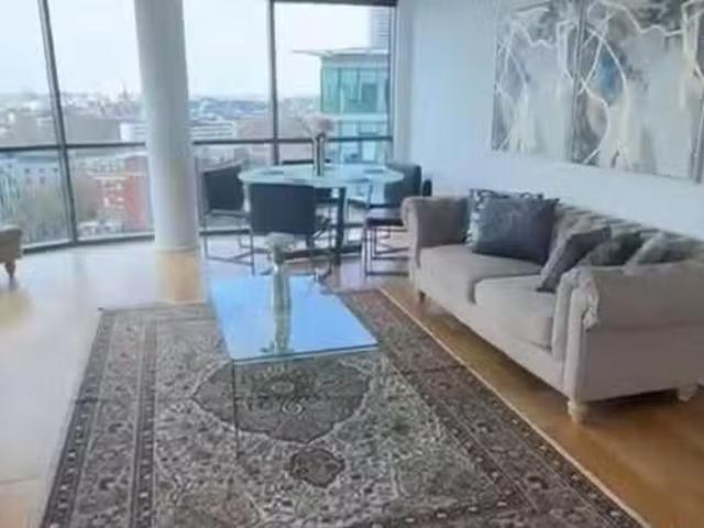 New 3 BR Praed Street