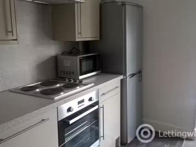 Cheap 3 BR Property to rent in Union Place, City Centre, Dunde.