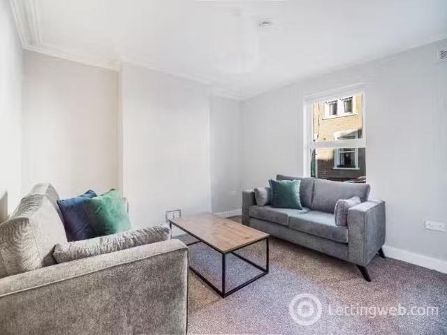 Nice 3 BR Property to rent in Dartmoor Street, Southville, Bri.