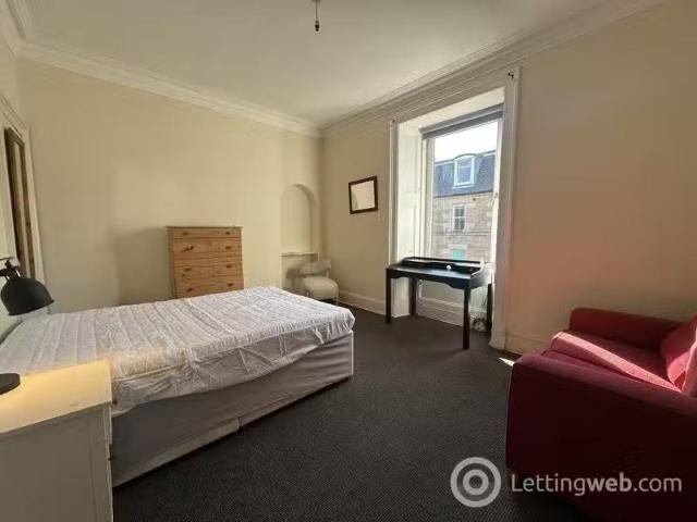 For Rent! 3 BR Property to rent in Drumdryan Street, Edinburgh