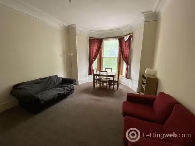 Nice 3 BR Property to rent in Garland Place, Dundee