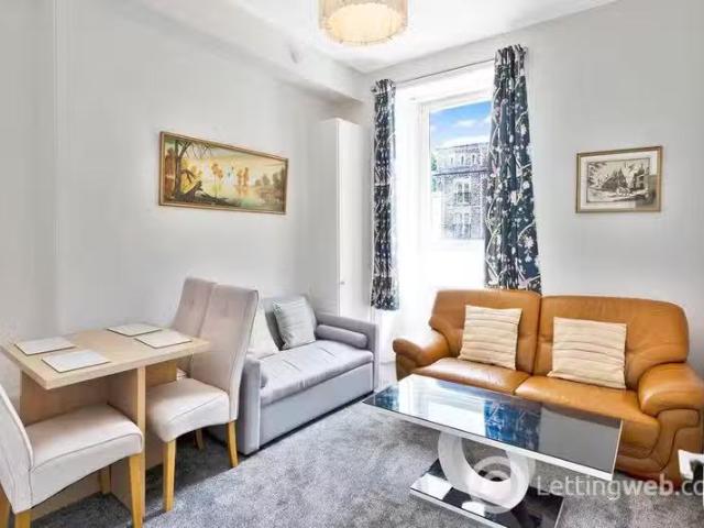 Cheap 3 BR Property to rent in Grove Street, Edinburgh, EH3 8AB
