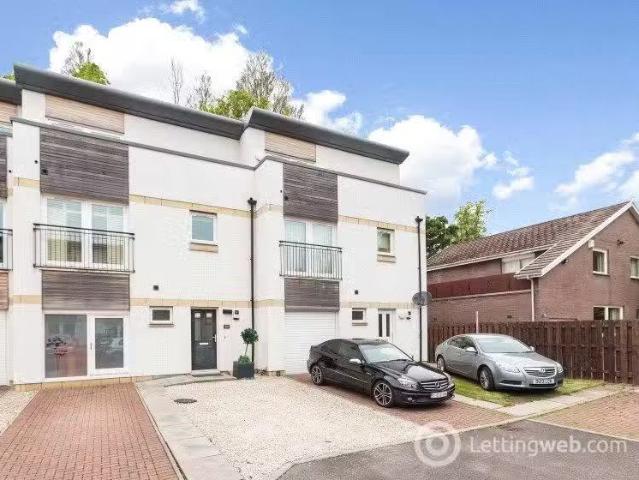 Nice 3 BR Property to rent in Quality Street, Edinburgh, EH4