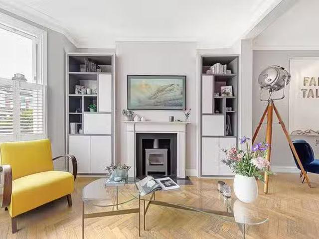 Deal! 3 BR Rudloe Road