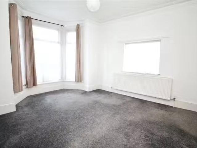 New 4 bedroom House to rent, Southsea, Hampshire, PO5 £1,450.