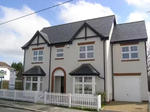 Just in! 4 bedroom house for rent in Rough Common Road, Rough.