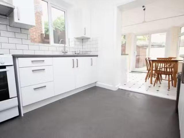 Cozy 4 bedroom semi detached house for rent in Cyril Road, Bou.