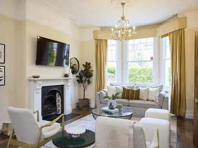 Charming 4 BR Southwood Avenue