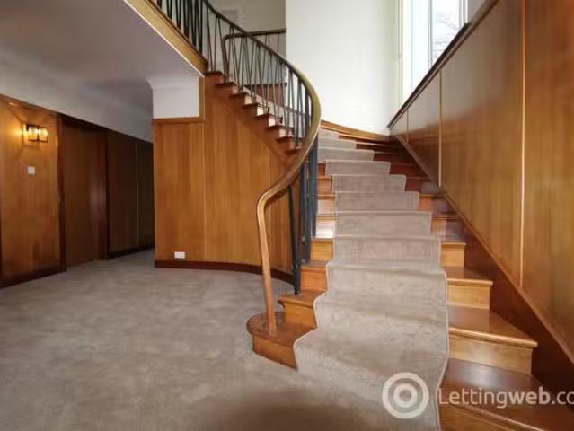 Deal! 4 BR Property to rent in Angusfield Avenue, Aberdeen, AB15